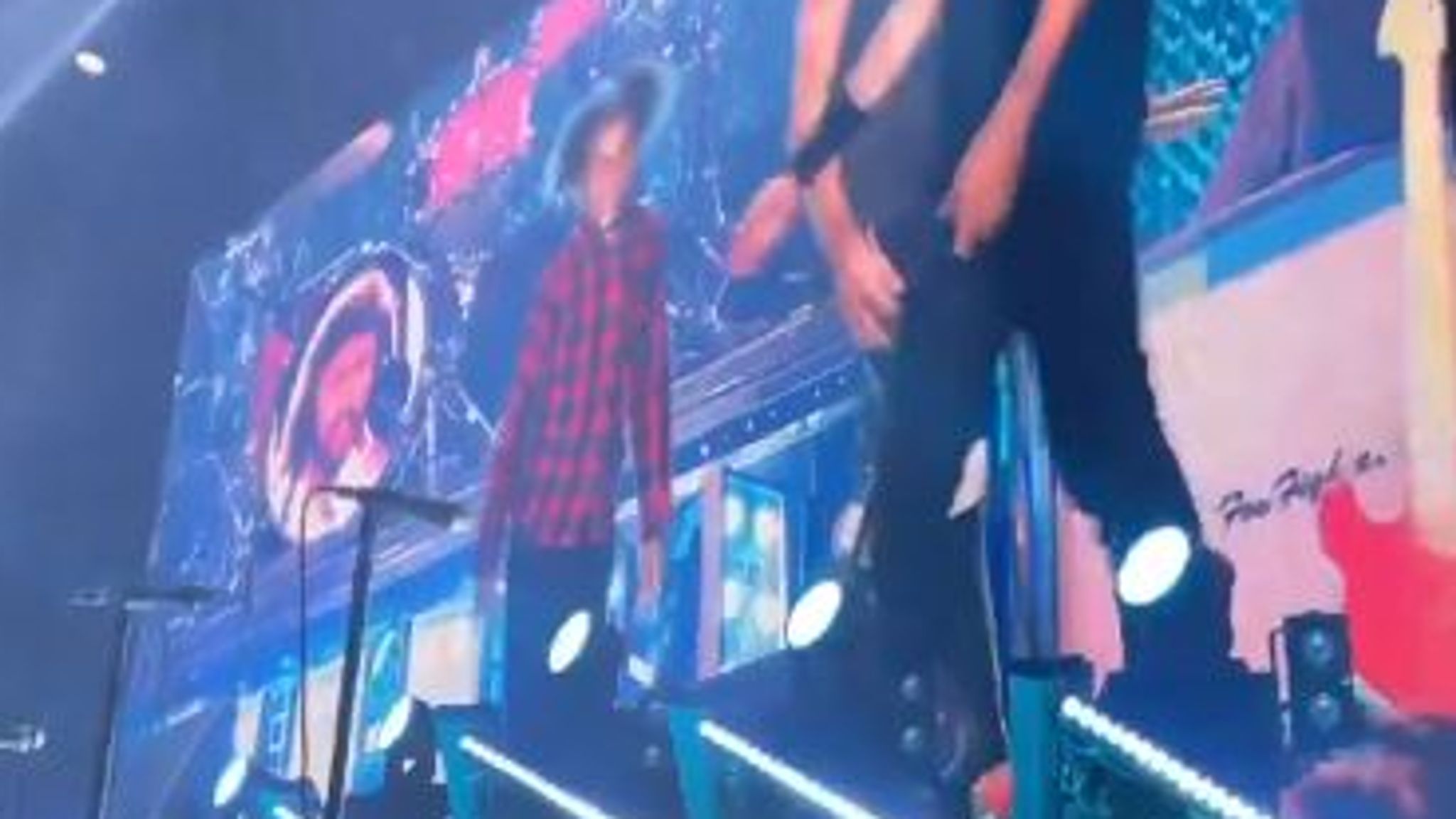 Nandi Bushell: UK drummer, 11, performs live on stage with Foo Fighters ...