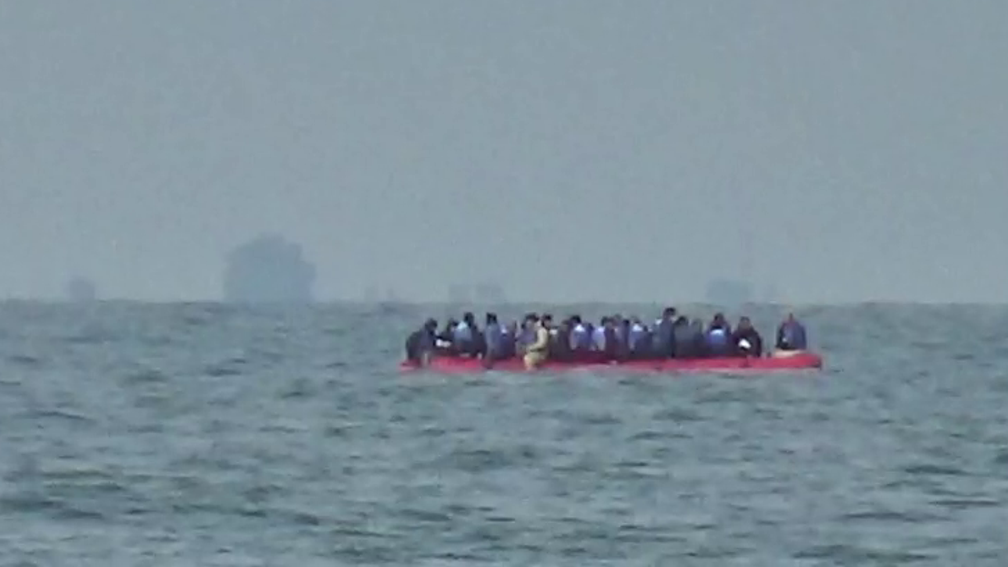 Migrant crisis: More than 800 people intercepted crossing English ...