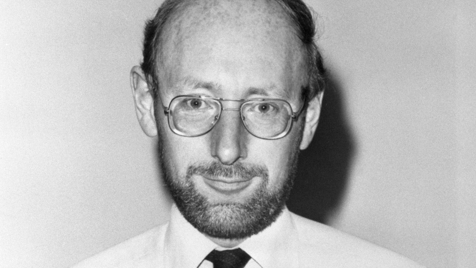 Sir Clive Sinclair: Home computing pioneer and pocket calculator ...