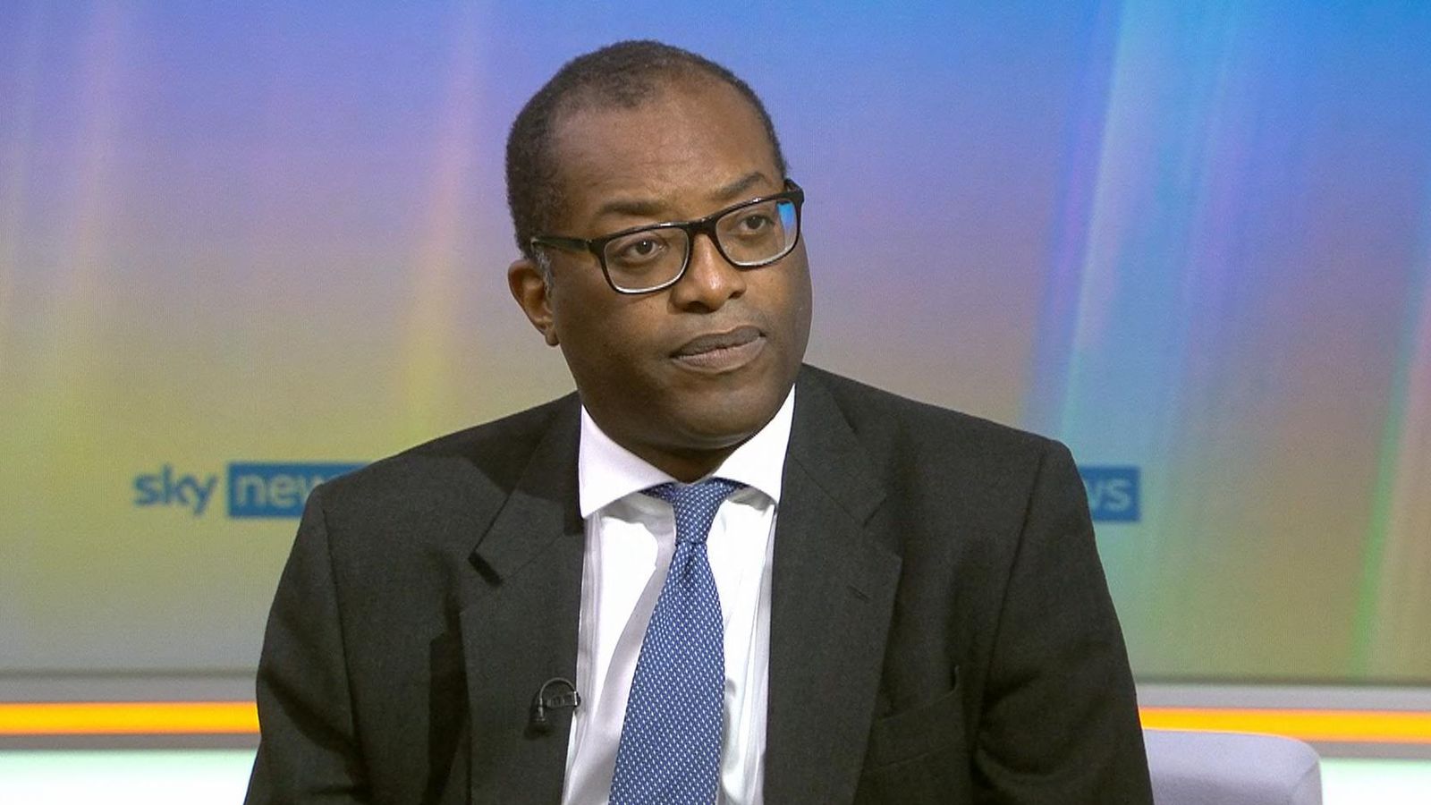 Energy Crisis: 'Challenging days ahead', says Business Secretary ...