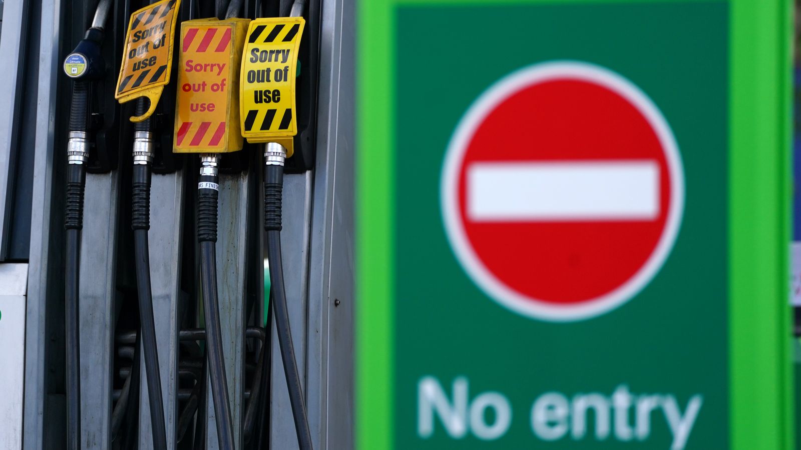 Fuel crisis: Army 'ready to respond' to supply shortages, says defence secretary | UK News | Sky ...