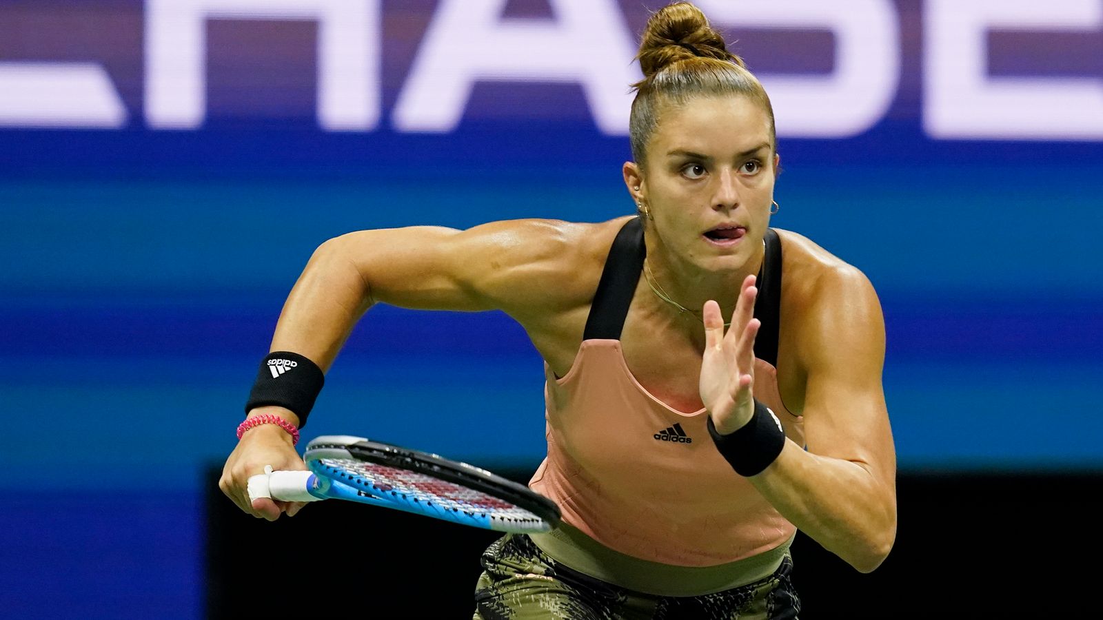 Emma Raducanu through to the US Open final in straight sets | UK News ...