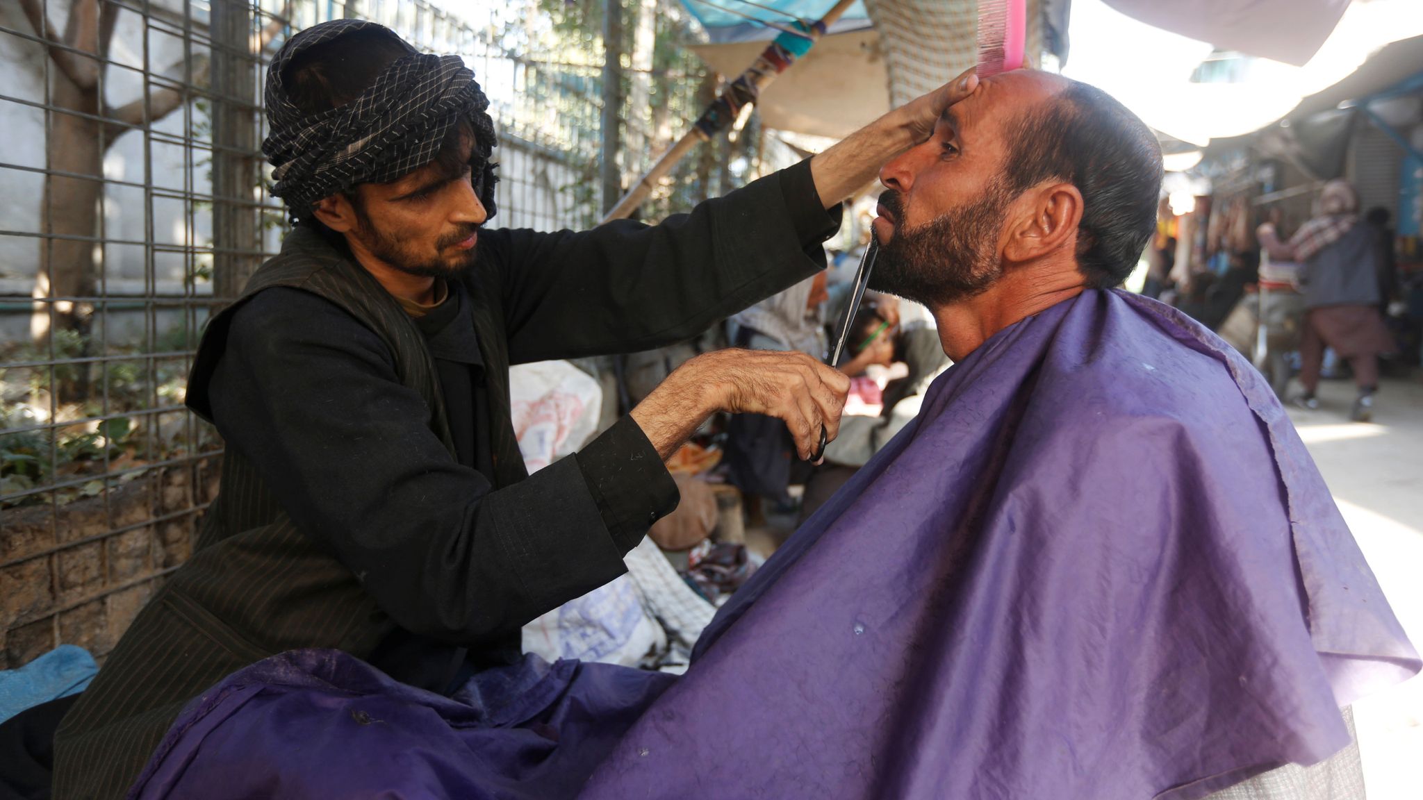 Taliban outlaws barbers in Afghanistan's Helmand province from shaving ...