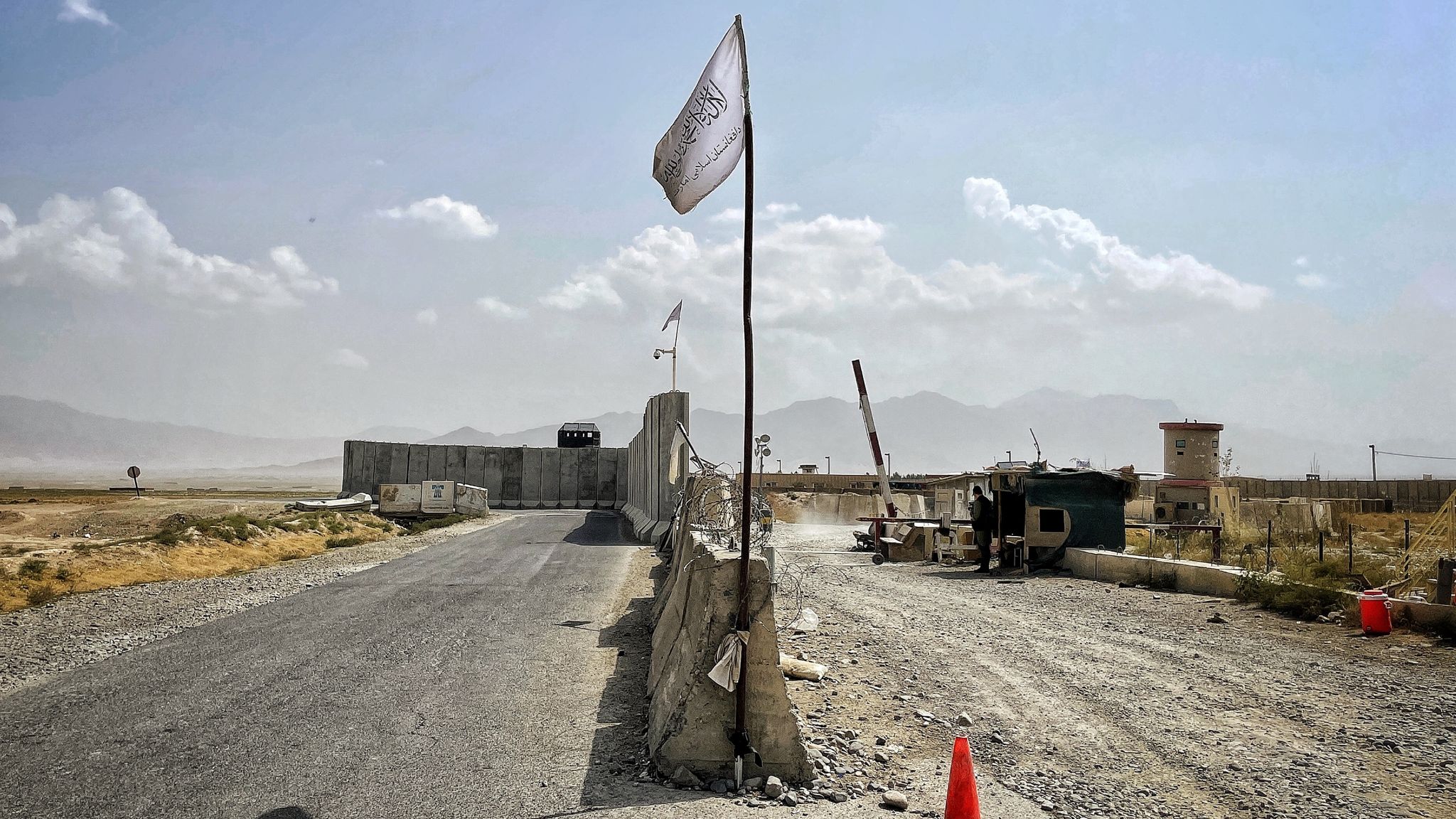 Afghanistan: A look inside the abandoned US detention centre at Bagram ...