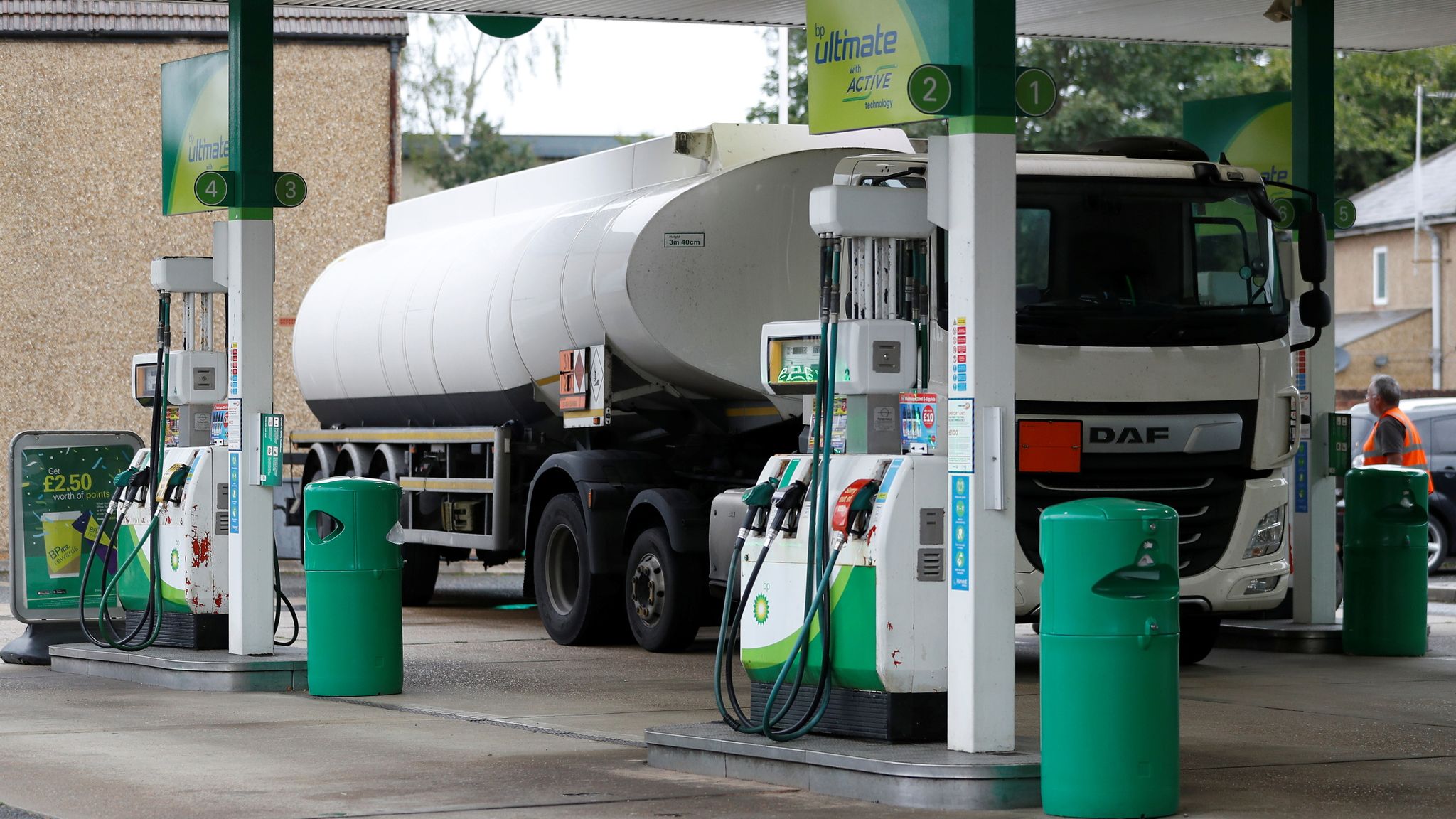Fuel stock levels trending up in all parts of UK, says Business ...