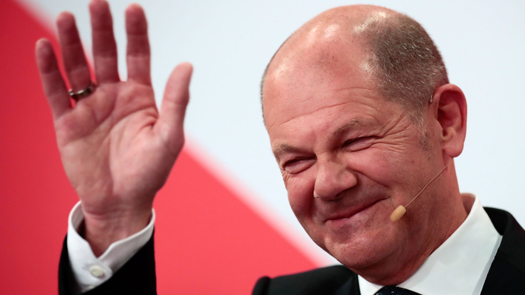 Angela Merkel: Germany's outgoing chancellor honoured at military ...