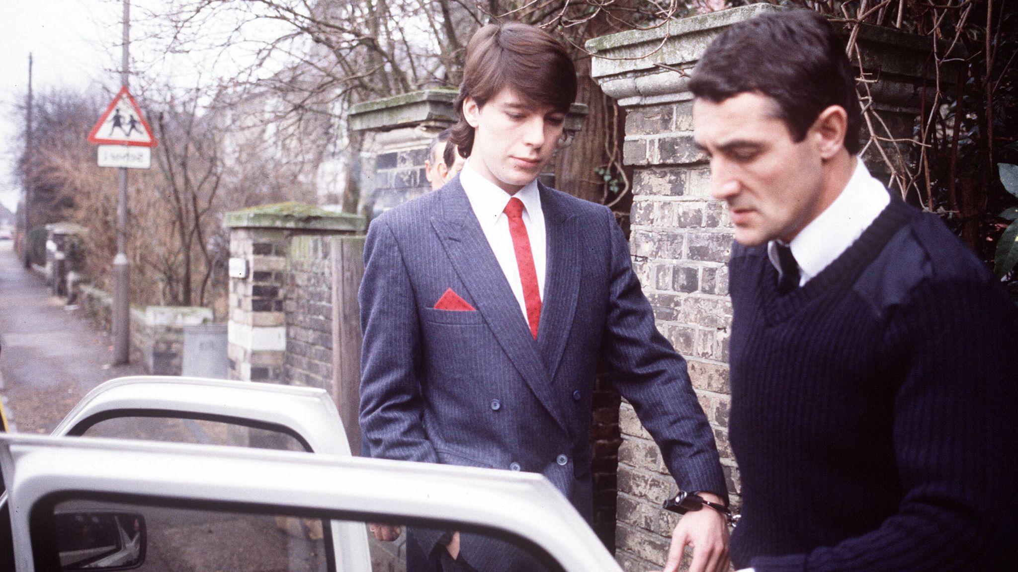 Louis Theroux examines Jeremy Bamber murders – and reveals why 'legit ...