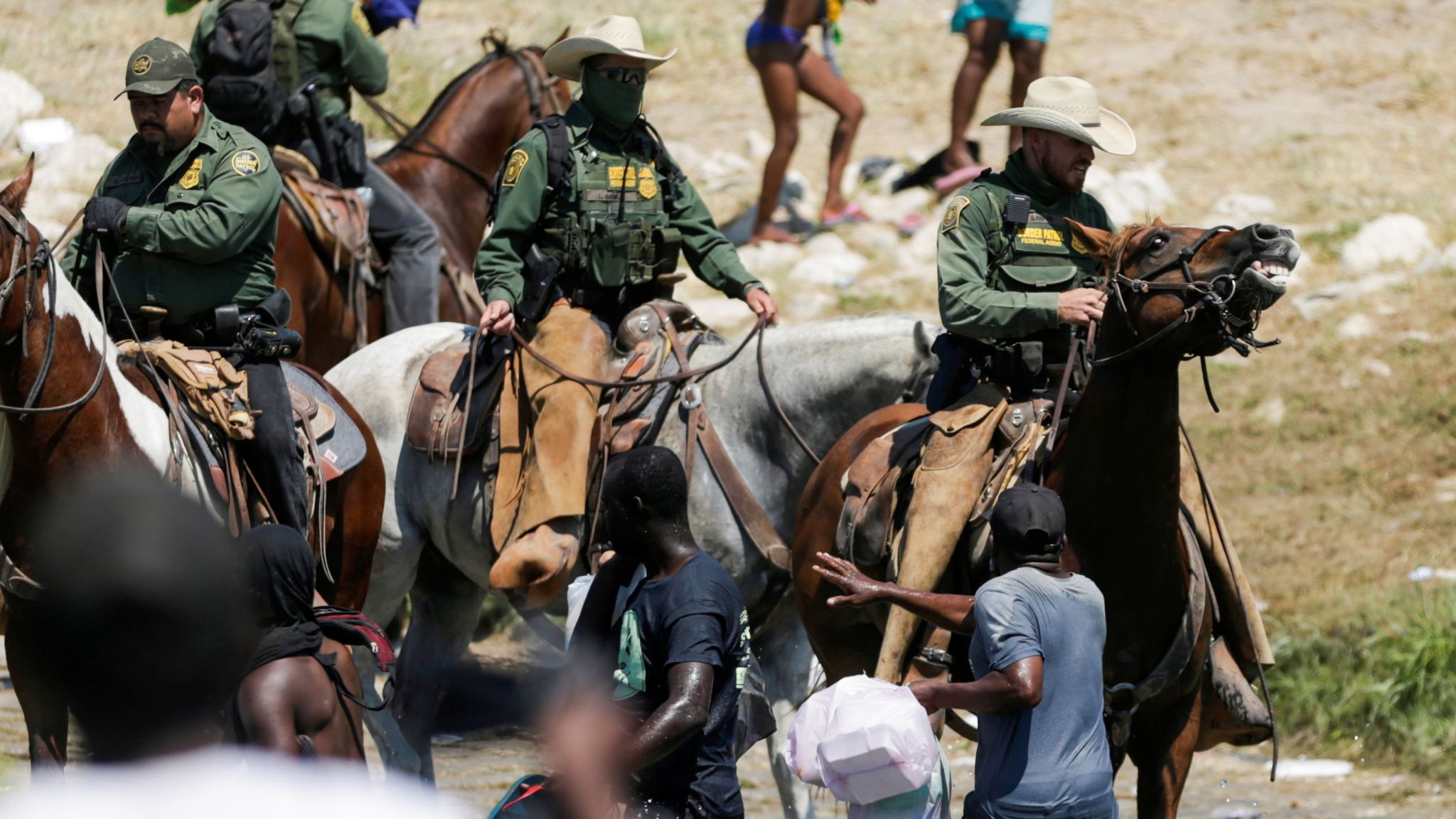 White House responds to 'horrific' photos of Texas border agent on ...