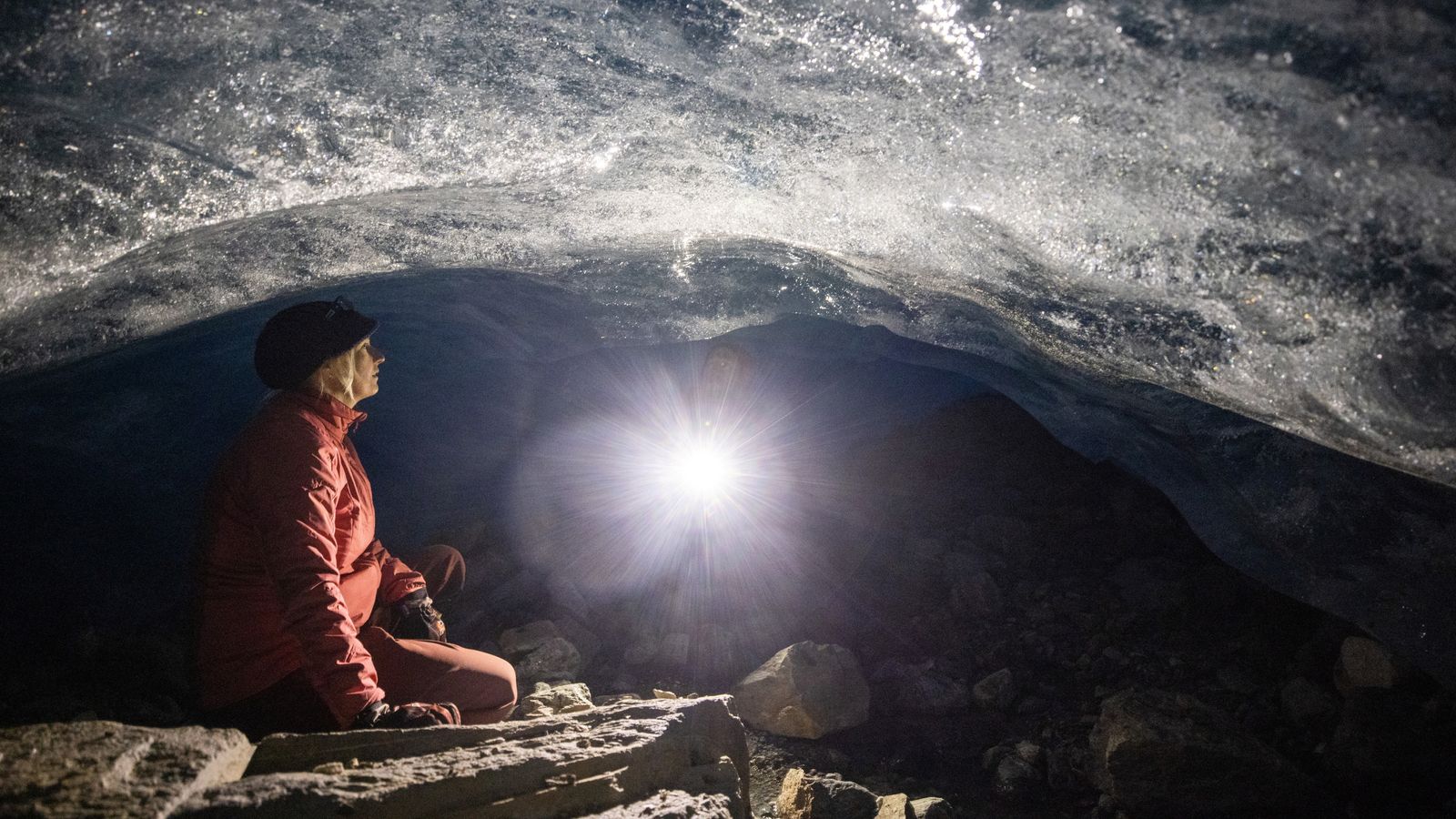 Stunning pictures show inside otherworldly ice caves appearing in the ...