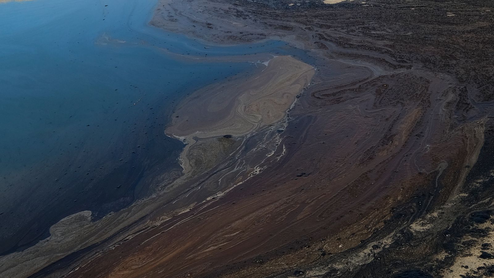 California oil spill: Huntington Beach disaster a sobering moment for a ...