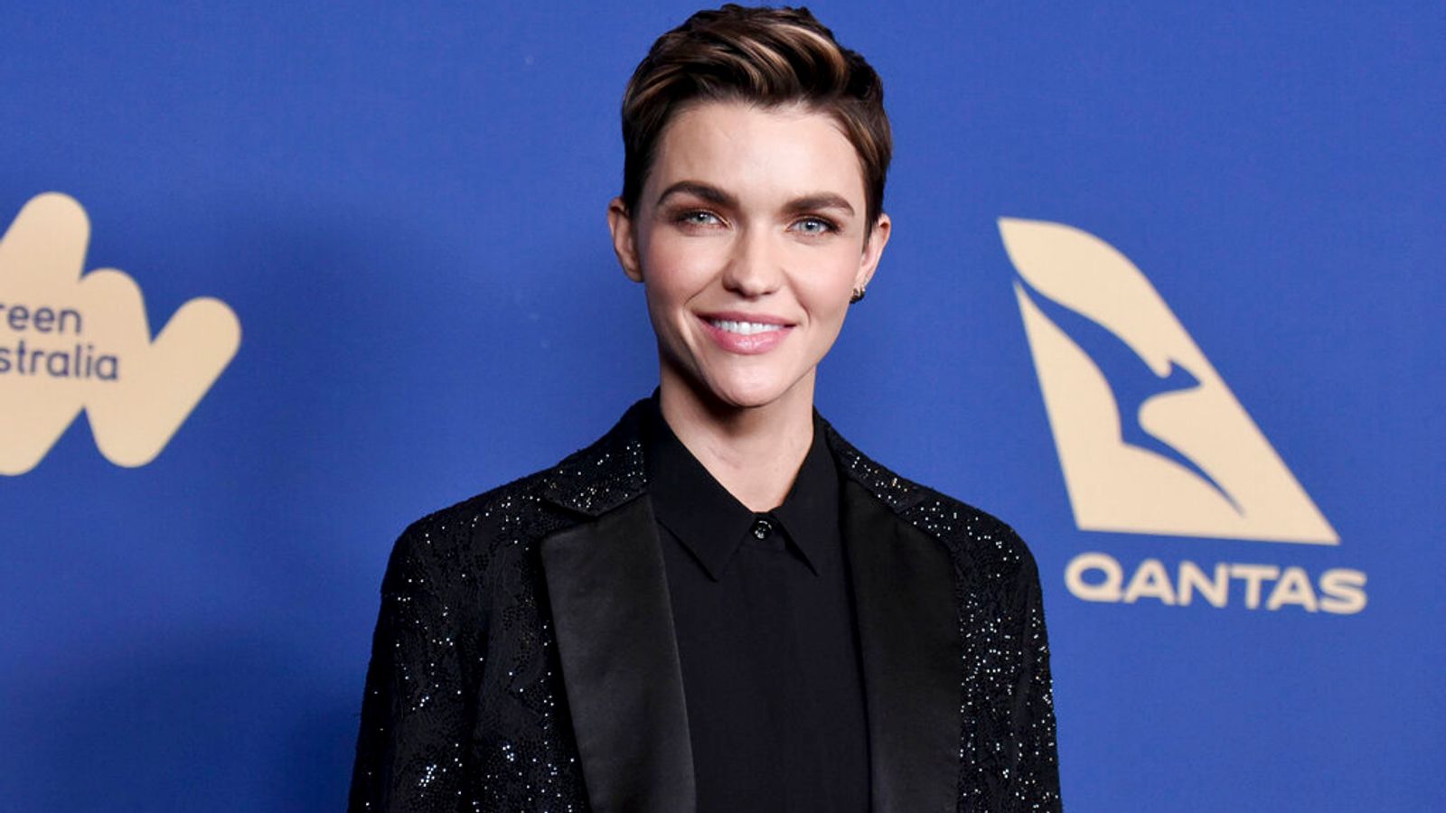 Ruby Rose Warner Bros Responds After Former Batwoman Actress Says Set On Cw Show Was Toxic