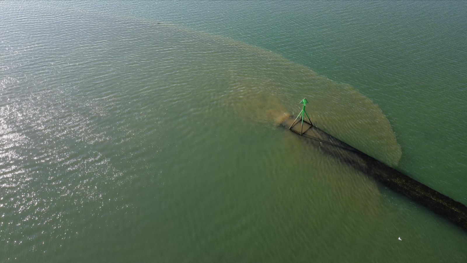 Video: Drone video shows sewage outflow into Langstone Harbour ...