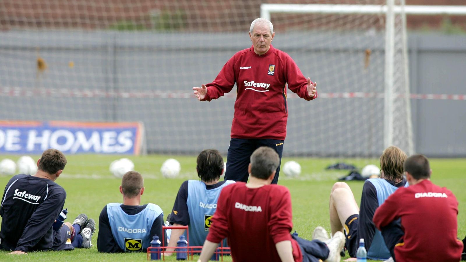 Walter Smith: Former Rangers, Everton and Scotland manager dies aged 73 ...