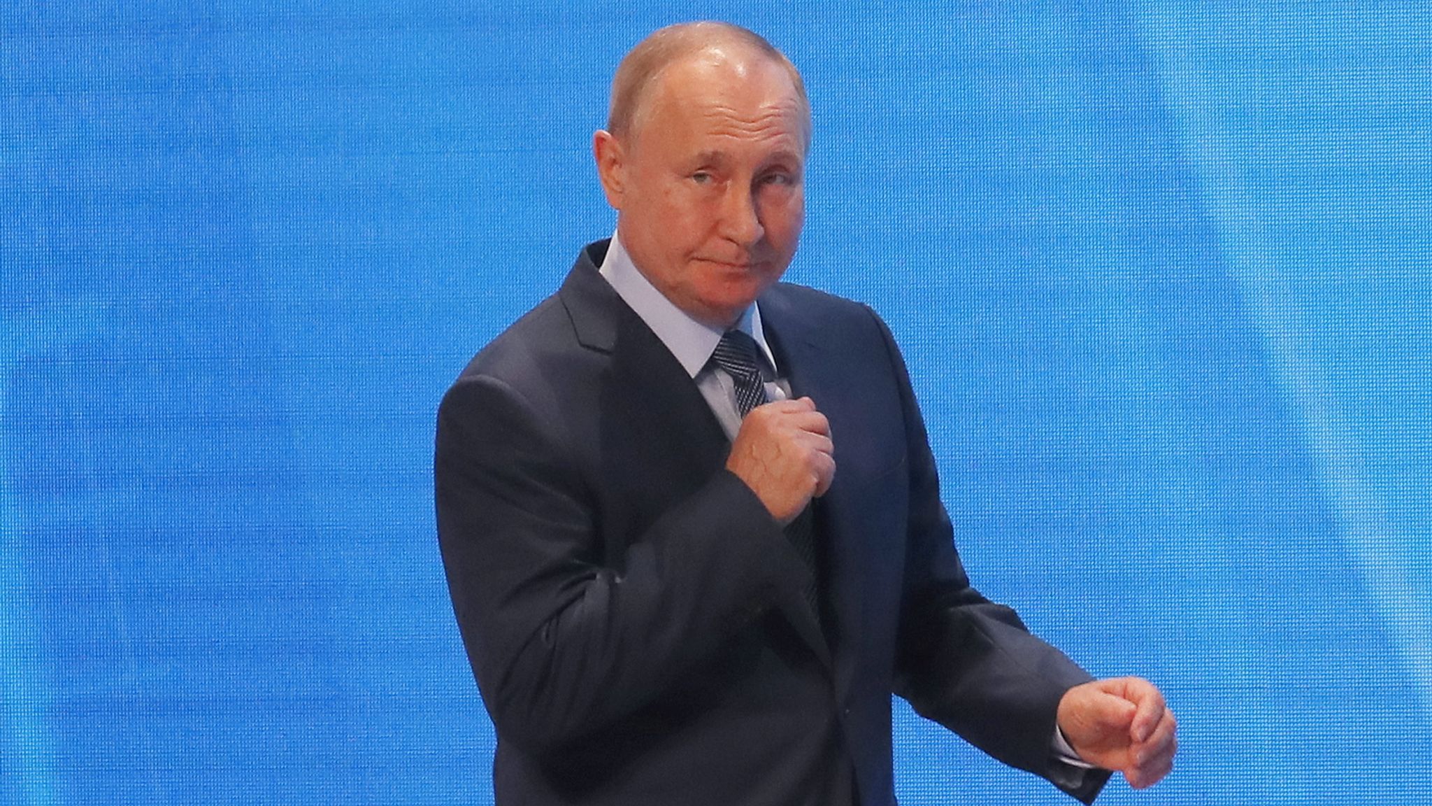 Vladimir Putin says Russia can give Europe more gas and rejects ...