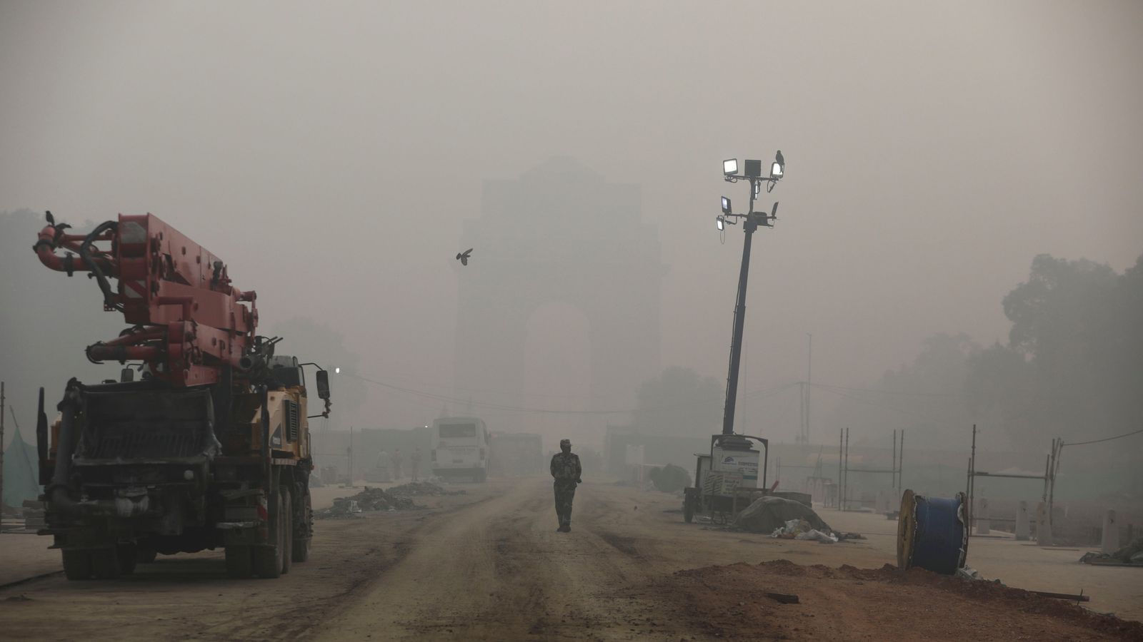 New Delhi wakes up to blanket of toxic smog and worst pollution all ...