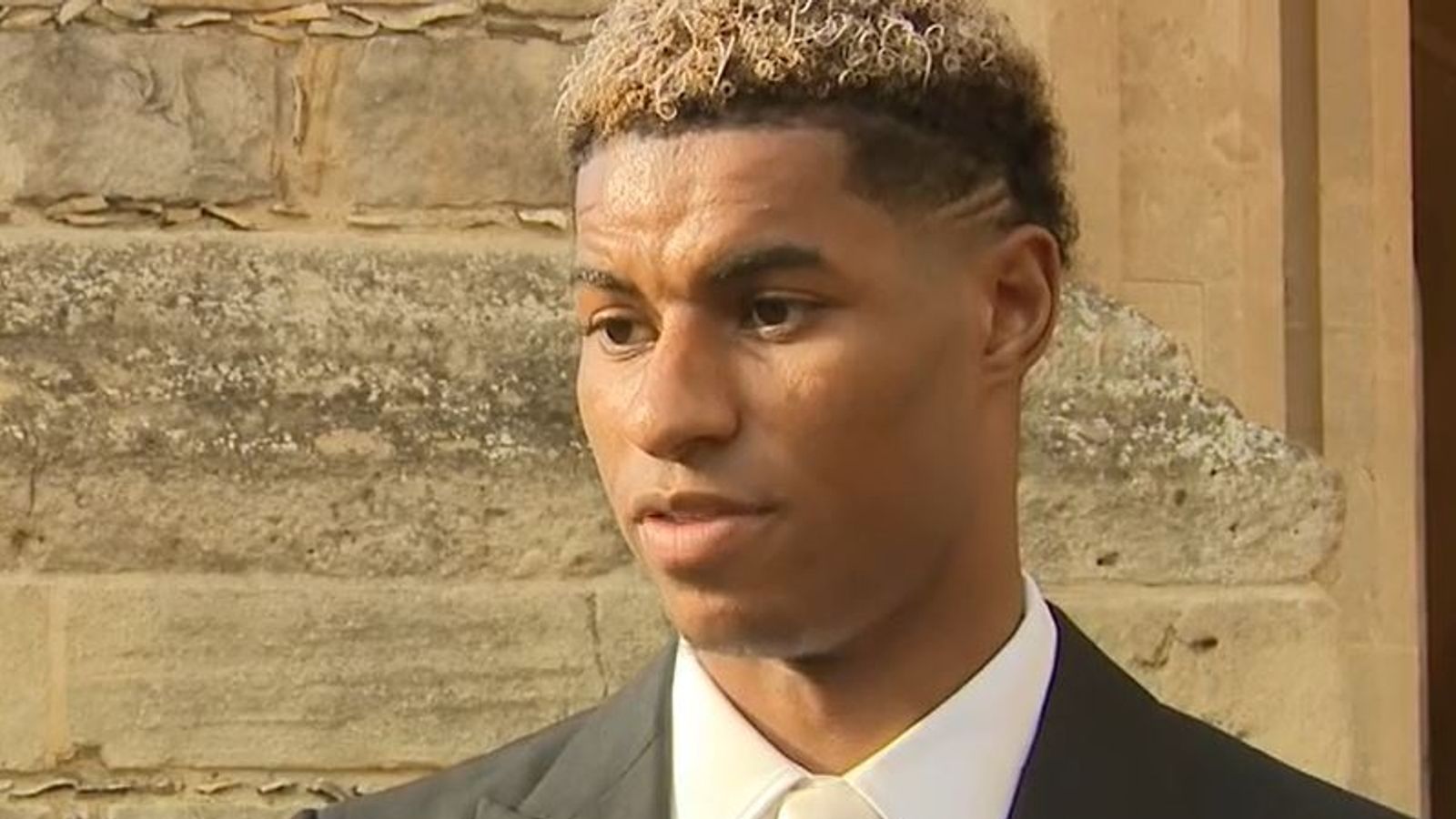 Video: Marcus Rashford gets MBE, but what did he say to Prince William ...