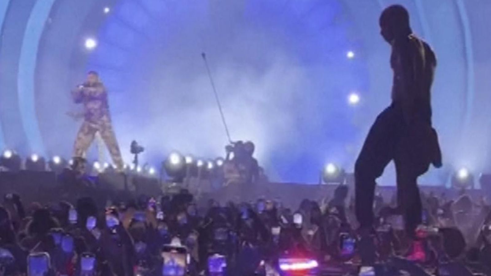 Travis Scott concert deaths: How do crowd surges happen and why are ...