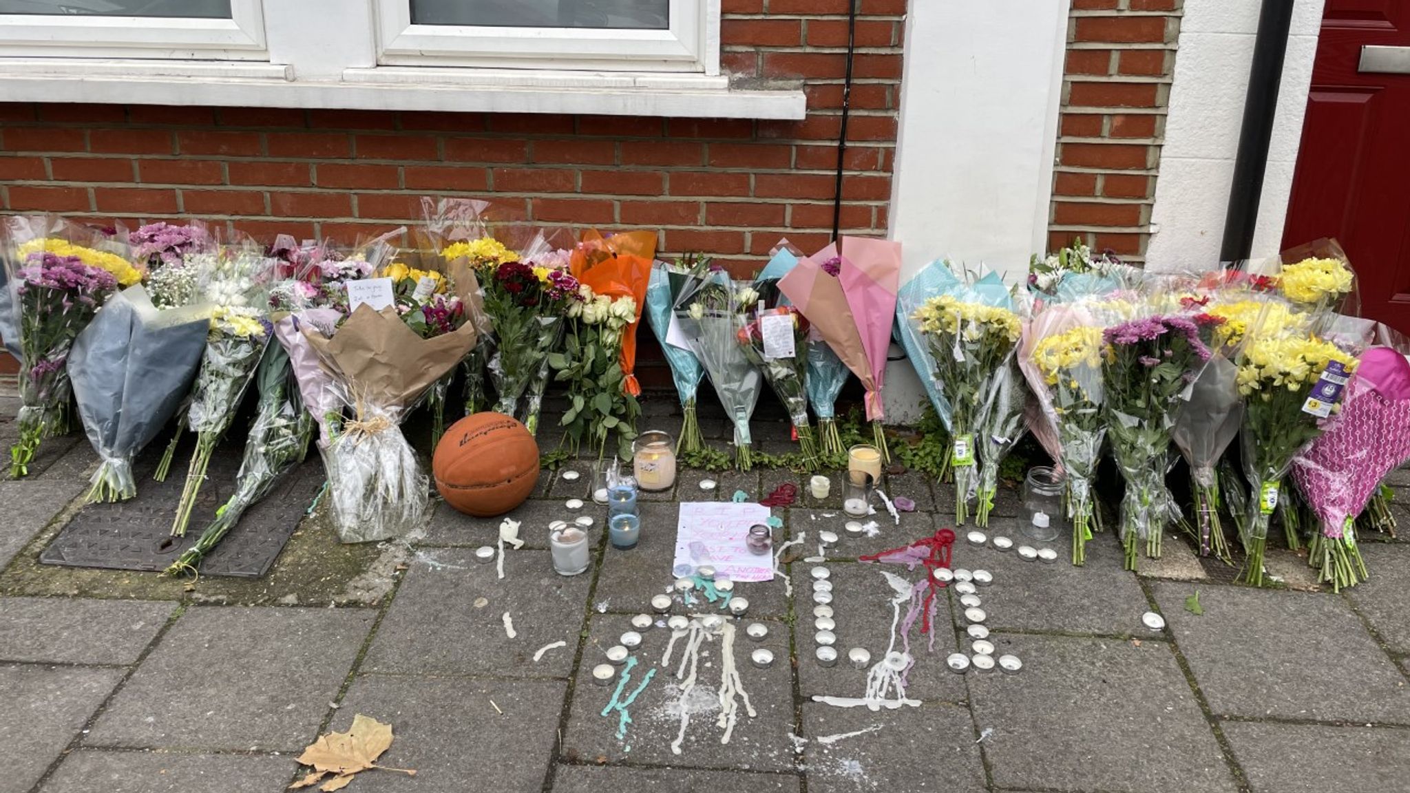 Brentford: Tributes to 'hero' stabbed to death as man charged with his ...