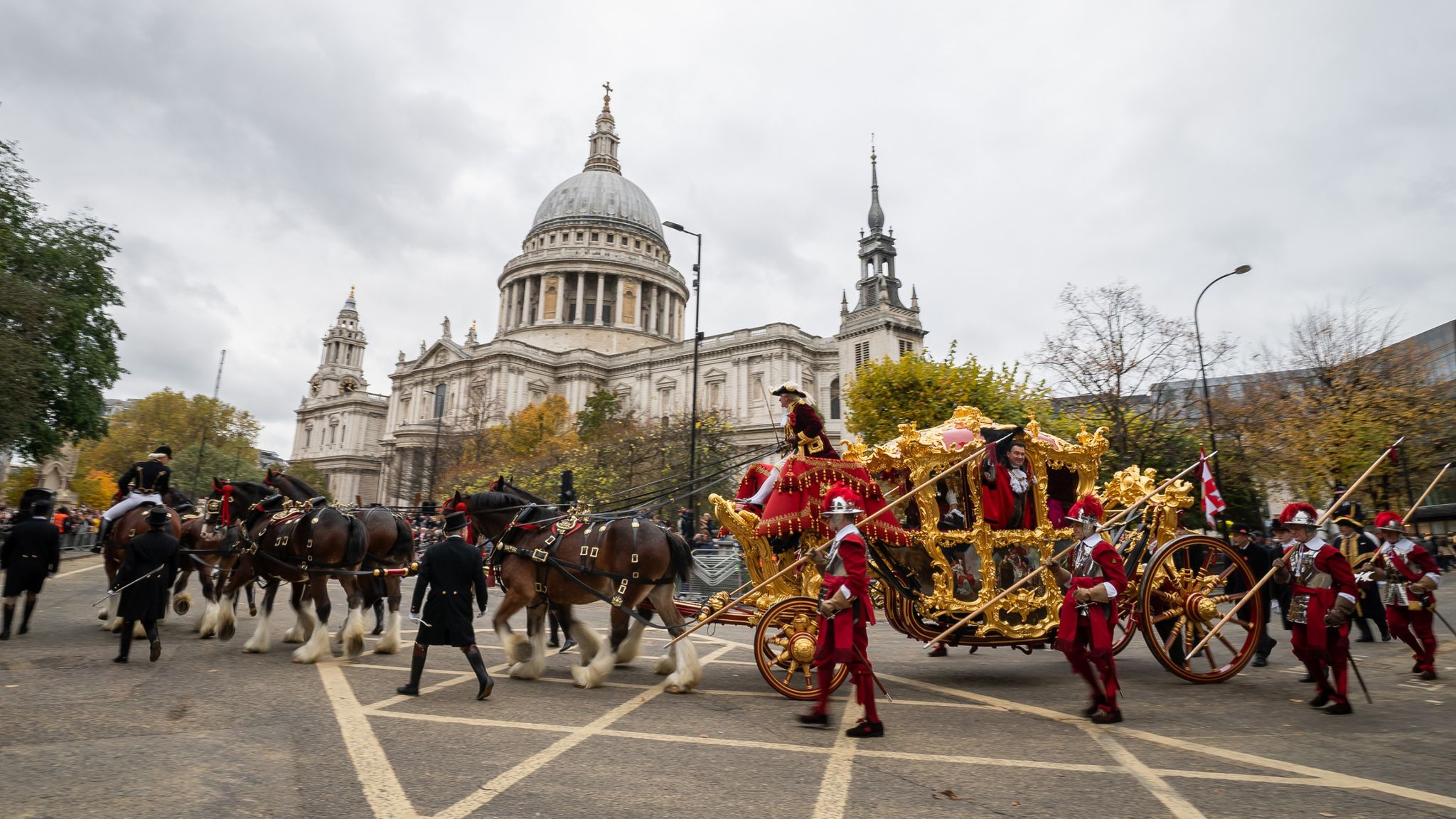 Extinction Rebellion: Arrests made after protesters block Lord Mayor's ...