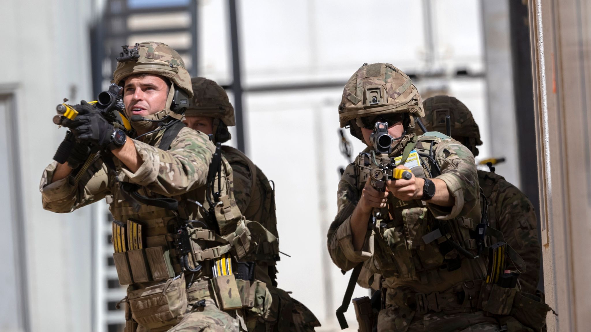 Royal Marines Commandos force US Marine Corps troops to surrender in ...