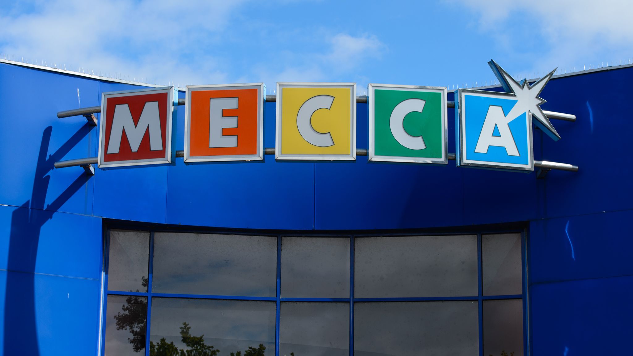 Mecca Bingo owner Rank Group issues profit warning after bad few months ...