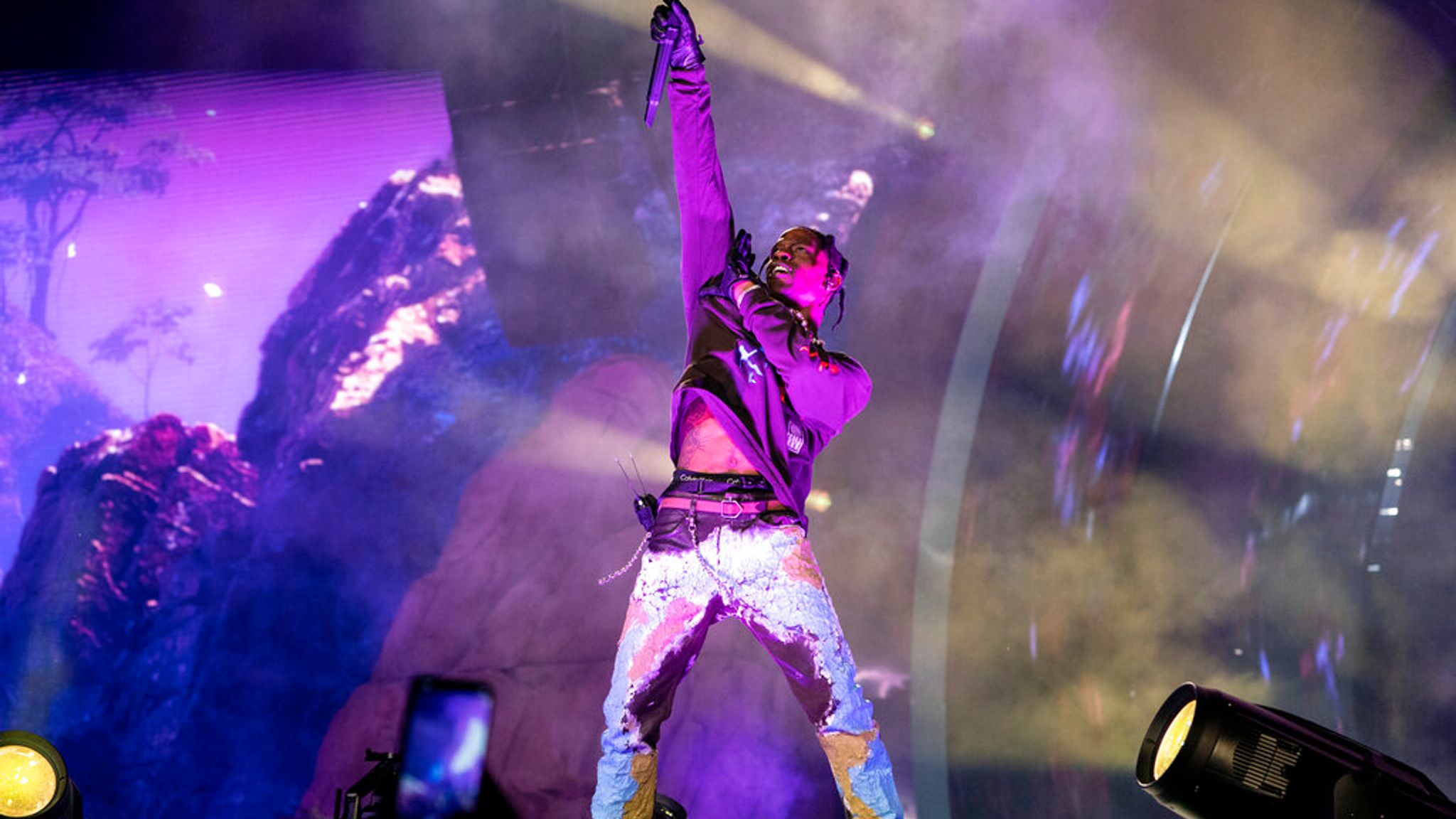 Eight killed in crowd surge during Travis Scott concert at Astroworld ...