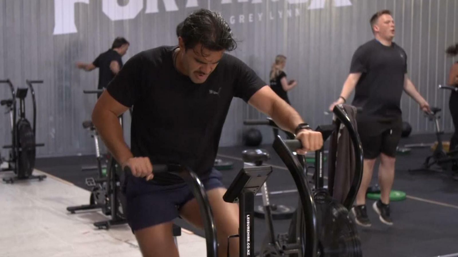 COVID-19: Auckland celebrates lockdown lifts after 107 days in New ...