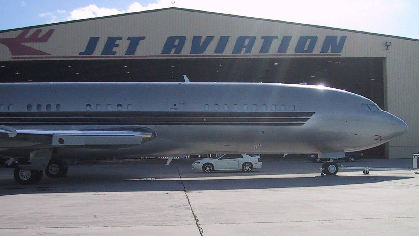 Ghislaine Maxwell: Pictures shown to court reveal jetset lifestyle of ...