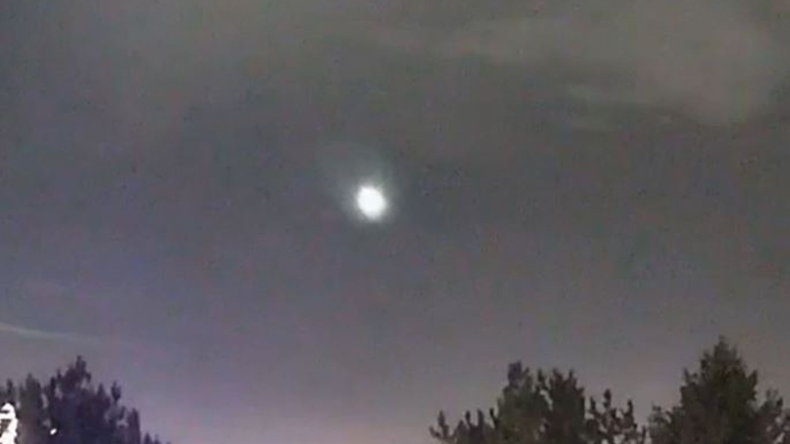 Video: 'Fireball' spied in descent over Idaho | US News | Sky News