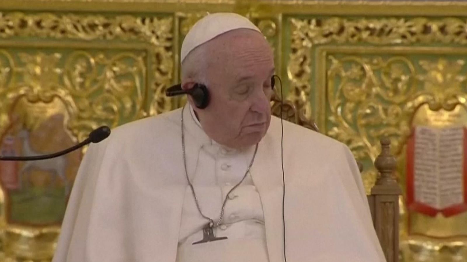 Video: Pope Francis appears to struggle to keep his eyes open during a ...