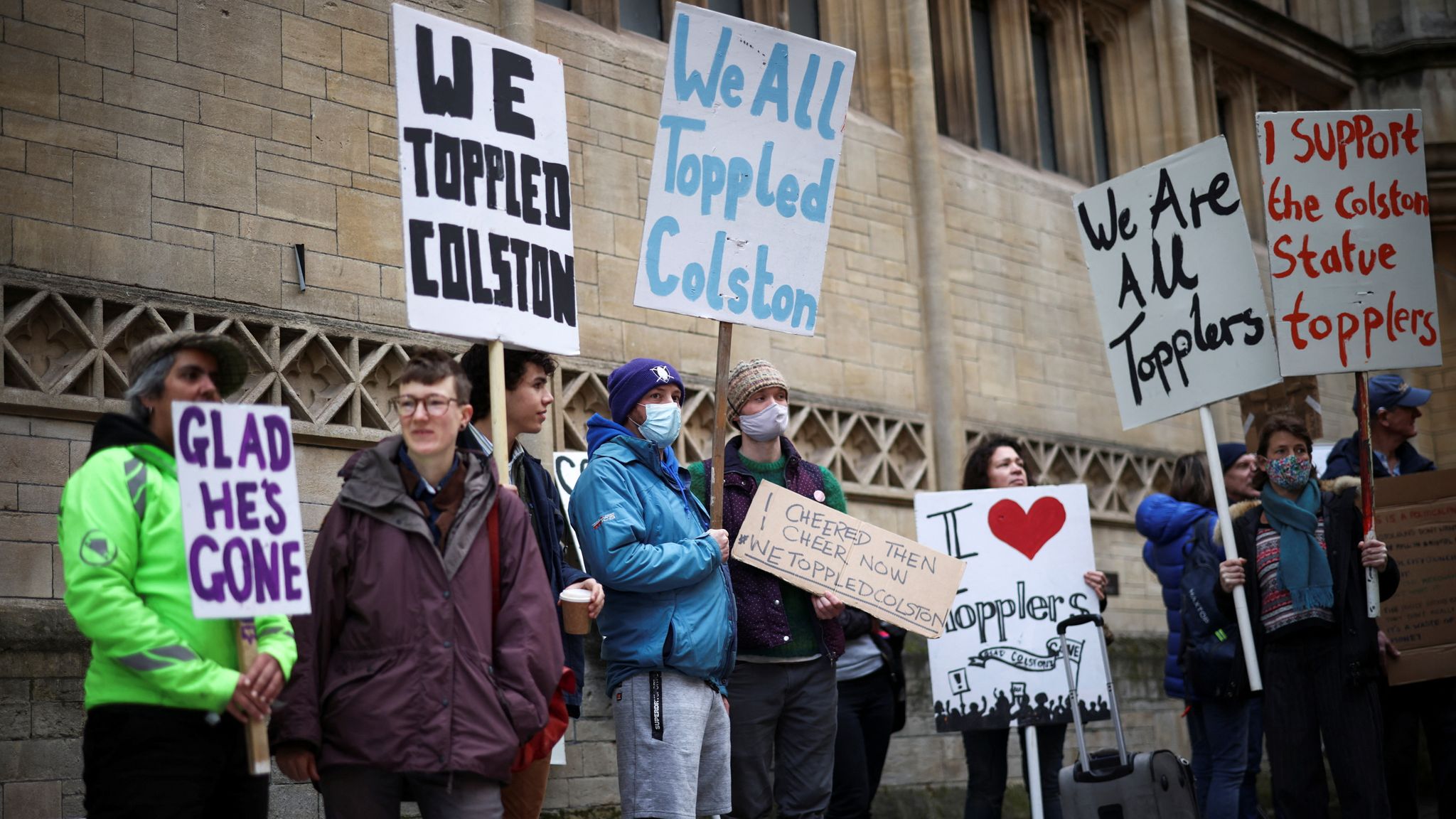 Bristol University to strip slaver trader Edward Colston's emblem from ...
