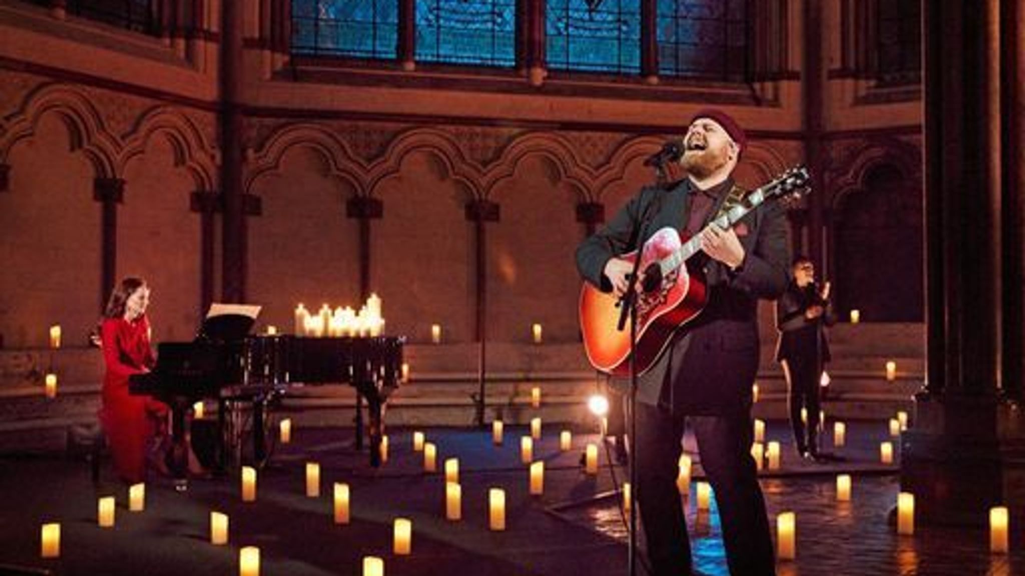 Duchess of Cambridge: Kate plays piano publicly for the first time ...