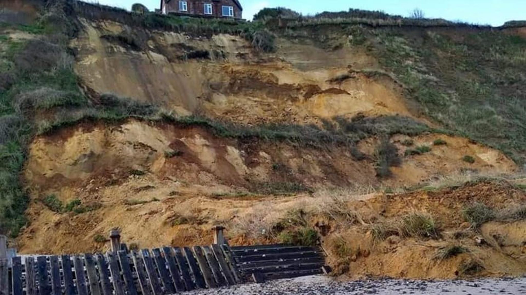 Mundesley: People urged to avoid area after cliff collapse in Norfolk ...