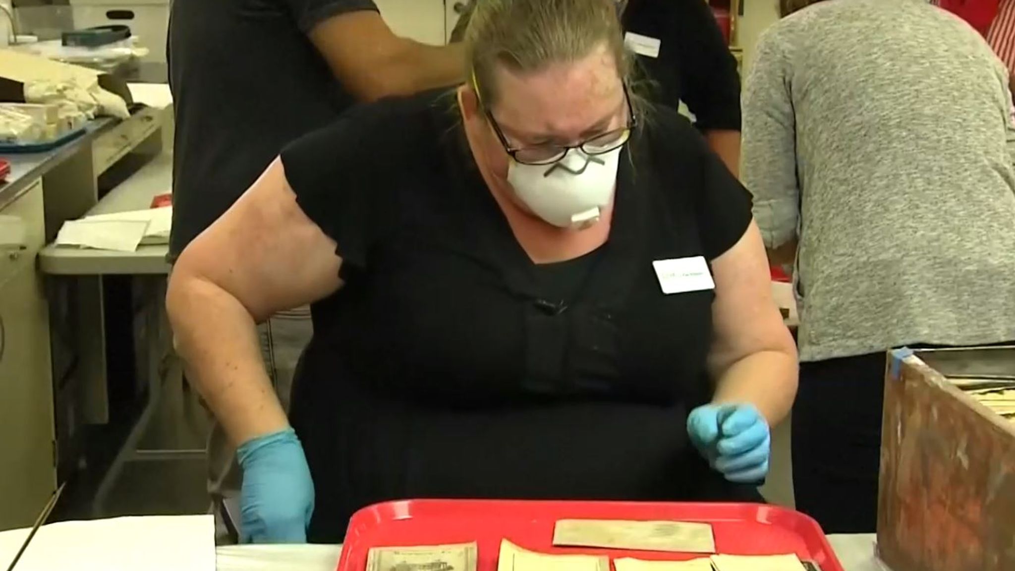 Robert E Lee statue: Time capsule discovered under Confederate statue ...