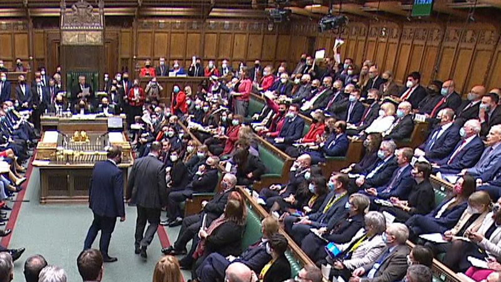 Christian Wakeford: Cheers and heckles in Commons as Tory defector ...