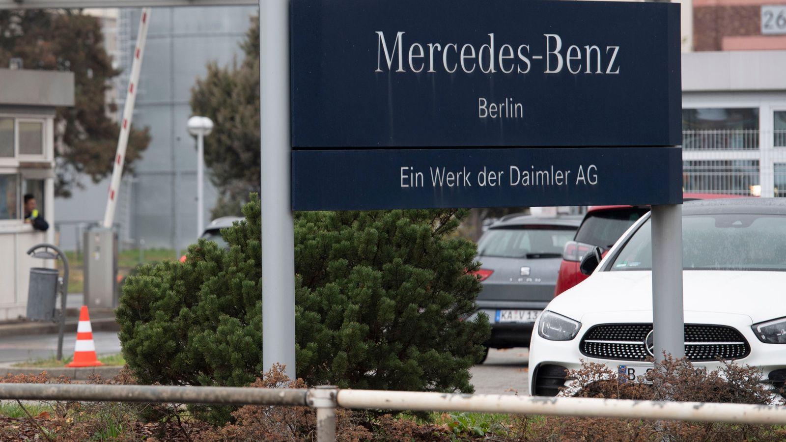 Clear winner in battle of Germany's carmakers - as transition to ...