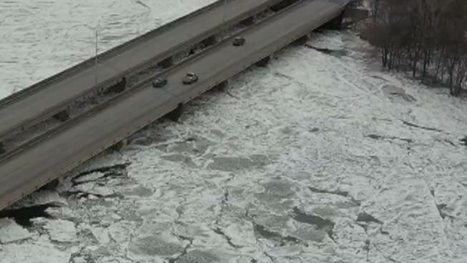 Ice jam: Freezing temperatures cause ice to block river flow | Weather ...