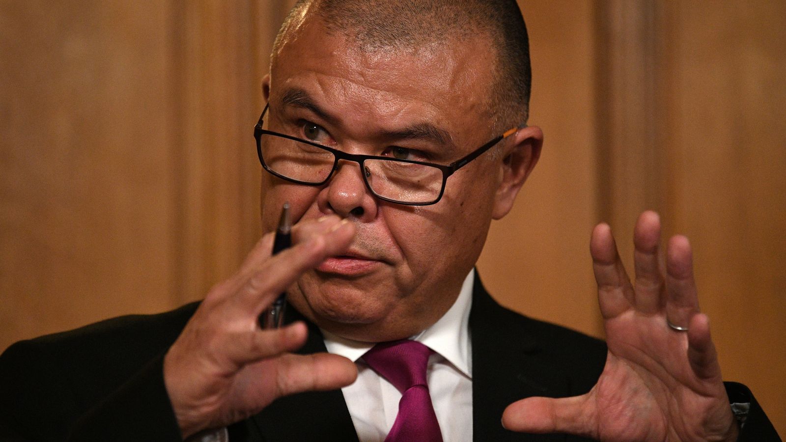 Professor Jonathan Van-Tam: JVT's memorable metaphors and 'Van-Tamisms ...