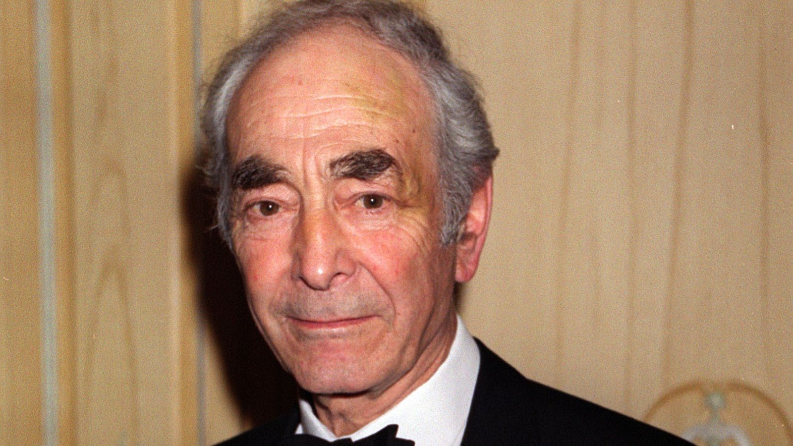 Leonard Fenton, who played Dr Legg in EastEnders, has died aged 95 ...