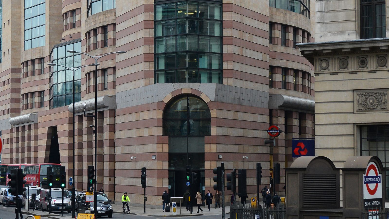 Why Lloyd's of London could be saying farewell to the iconic HQ ...