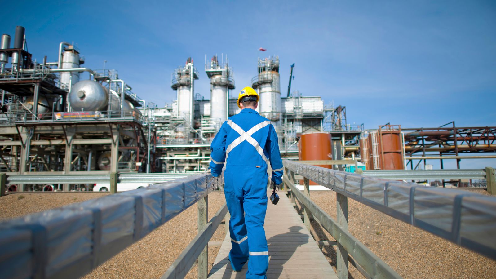 Climate change: Shell carbon capture facility 'secures just 48% of ...