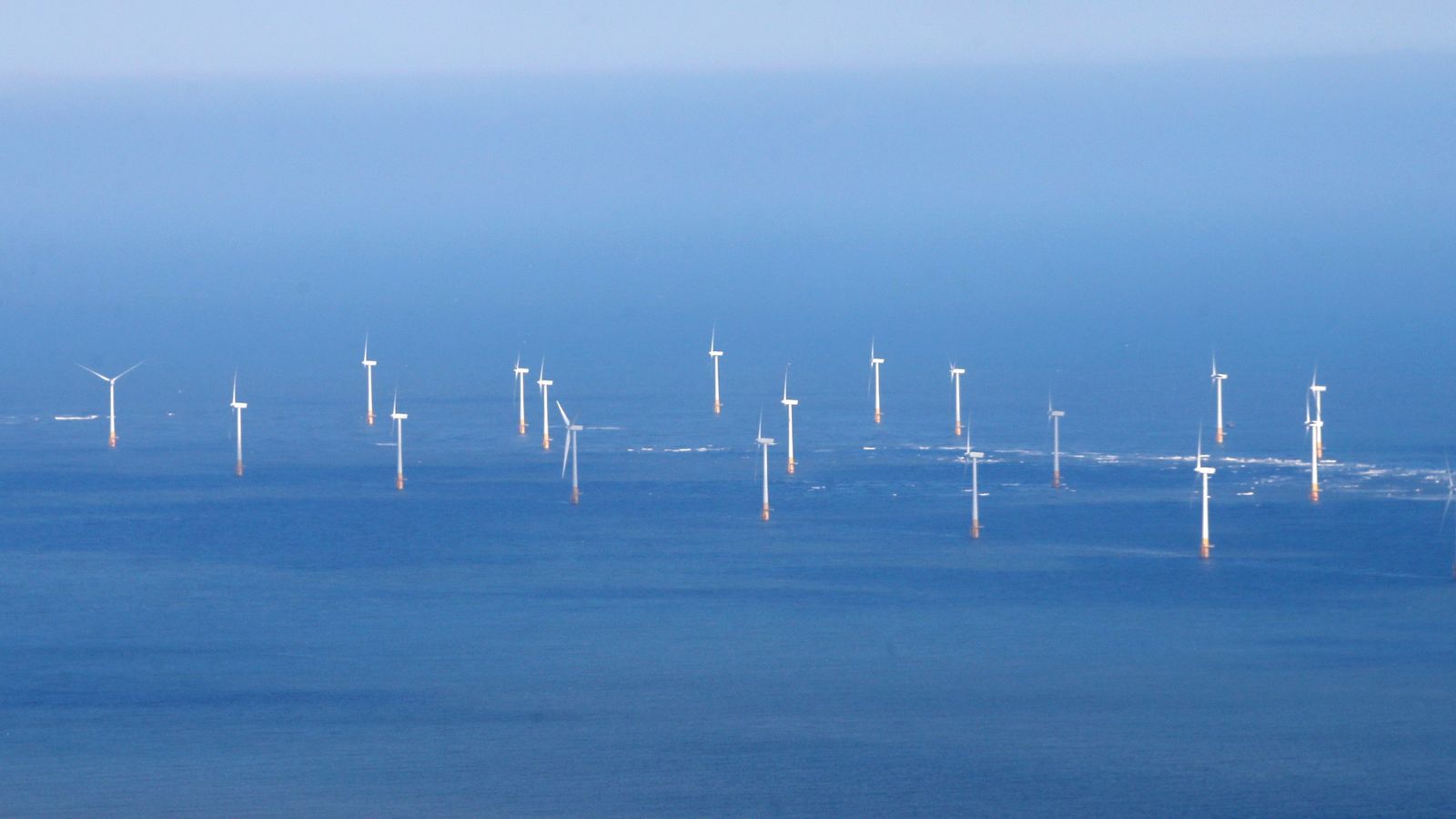 Scottish offshore wind farm contracts worth £700m awarded as Nicola ...