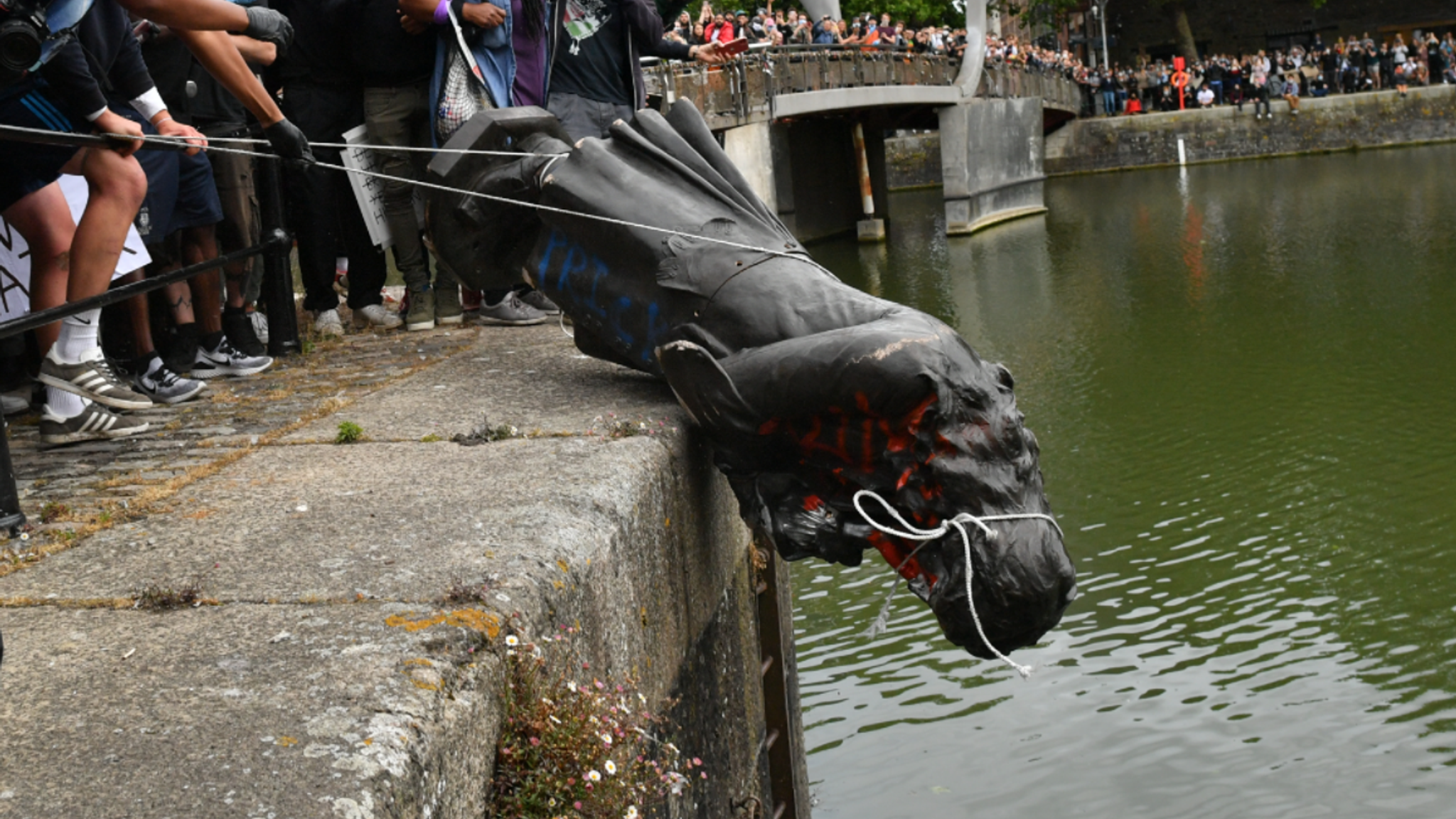 Edward Colston statue: Black Lives Matter protesters found not guilty ...