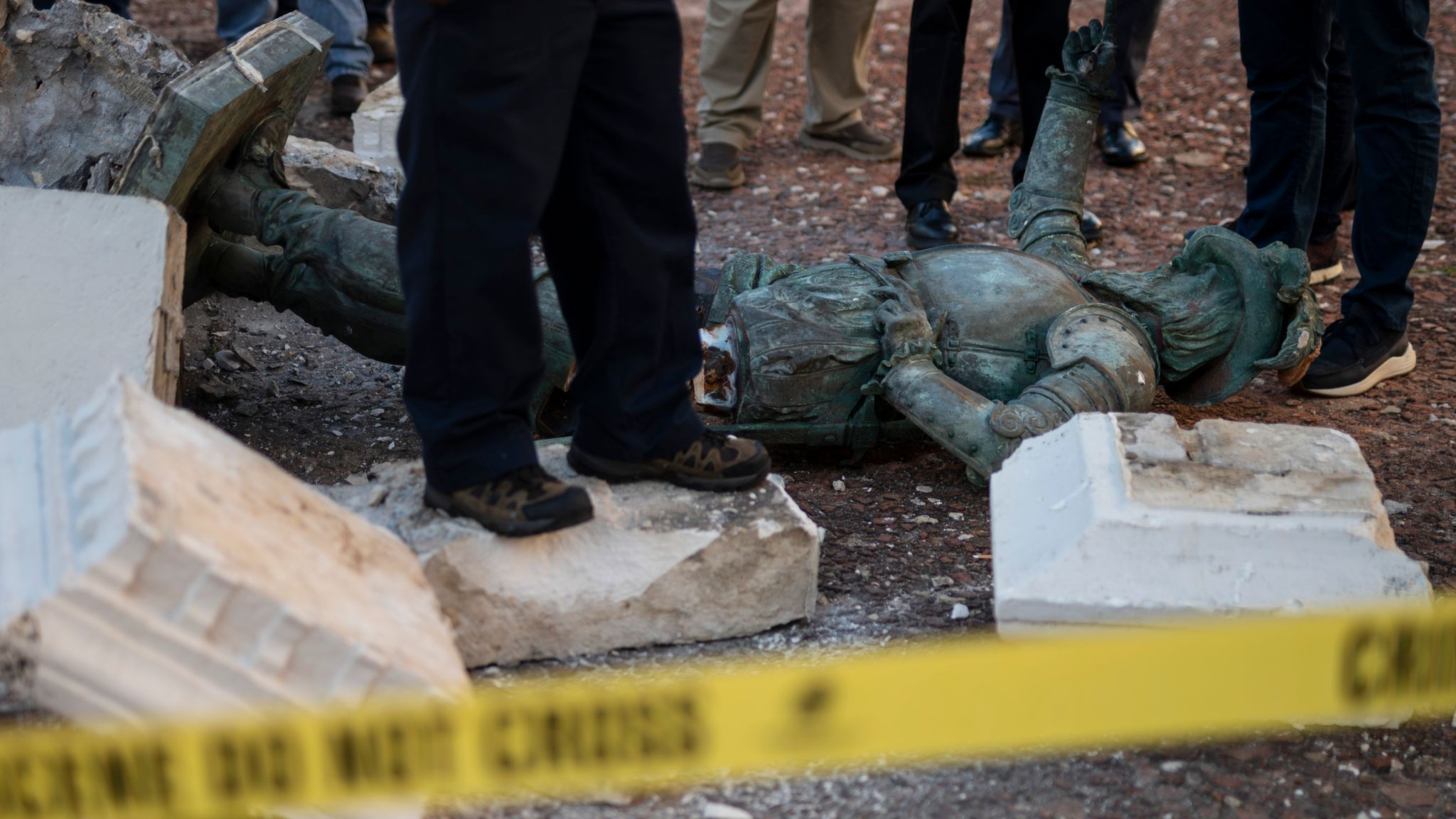 Juan Ponce de Leon: Statue of Spanish explorer toppled in Puerto Rico ...