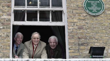 Barry Cryer: Comedy great dies aged 86 - family pays tribute to star ...
