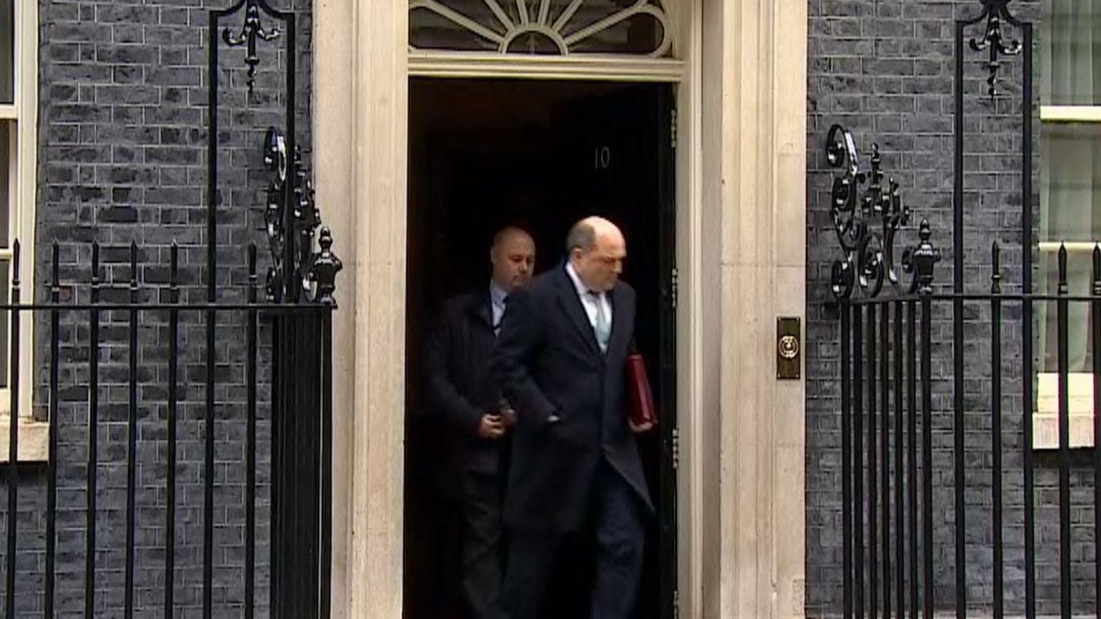 COVID-19: Ministers leave Downing Street as meeting on 'living with ... COVID-19: Ministers leave Downing Street as meeting on 'living with ...