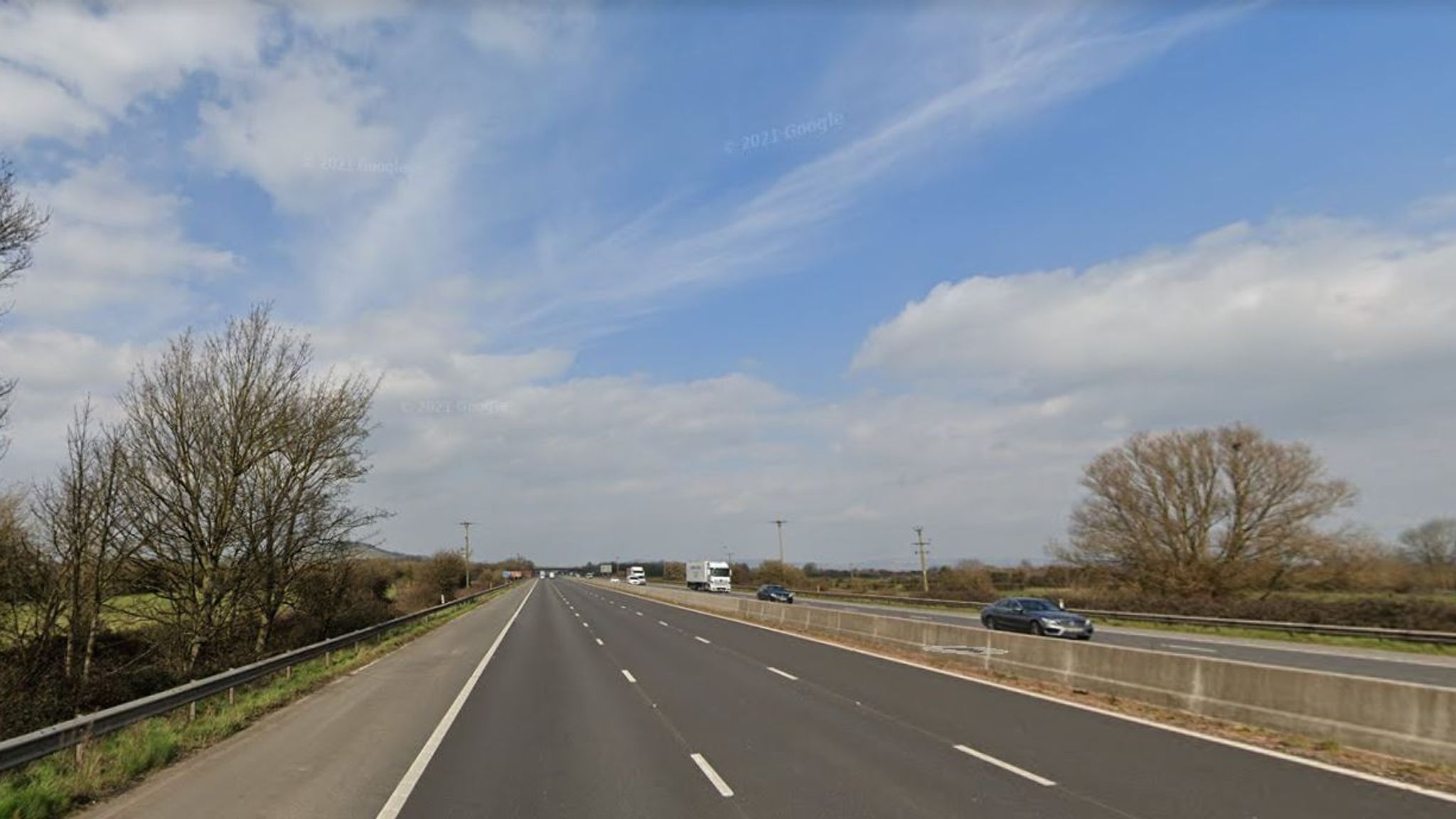 M5 crash: Six people taken to hospital after eight-vehicle collision on ...