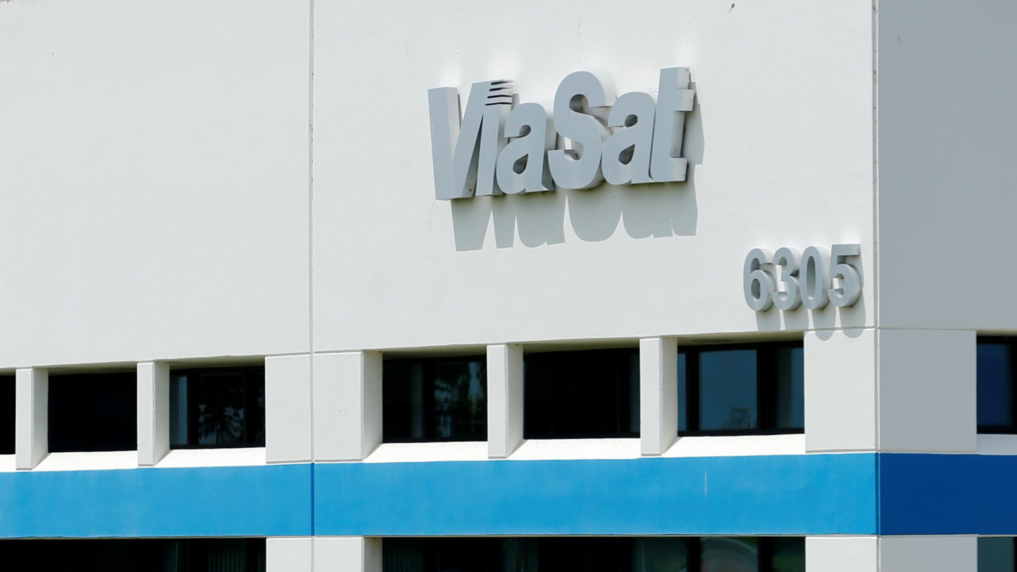 Satellite giant Viasat probes suspected broadband cyberattack amid ...