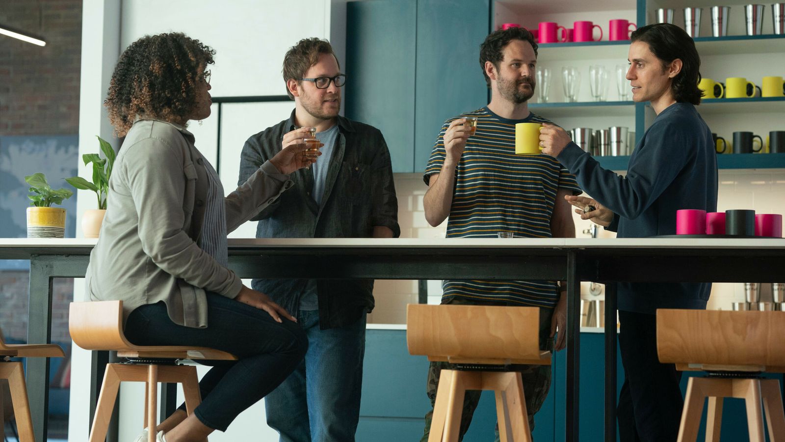 Anne Hathaway says she was inspired by Fyre Festival for WeCrashed ...