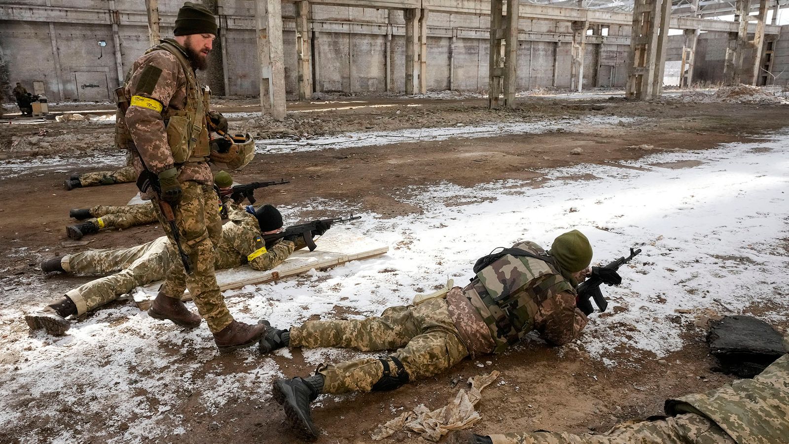 Ukraine war: Russian tactics evolve in face of Ukrainian resistance ...